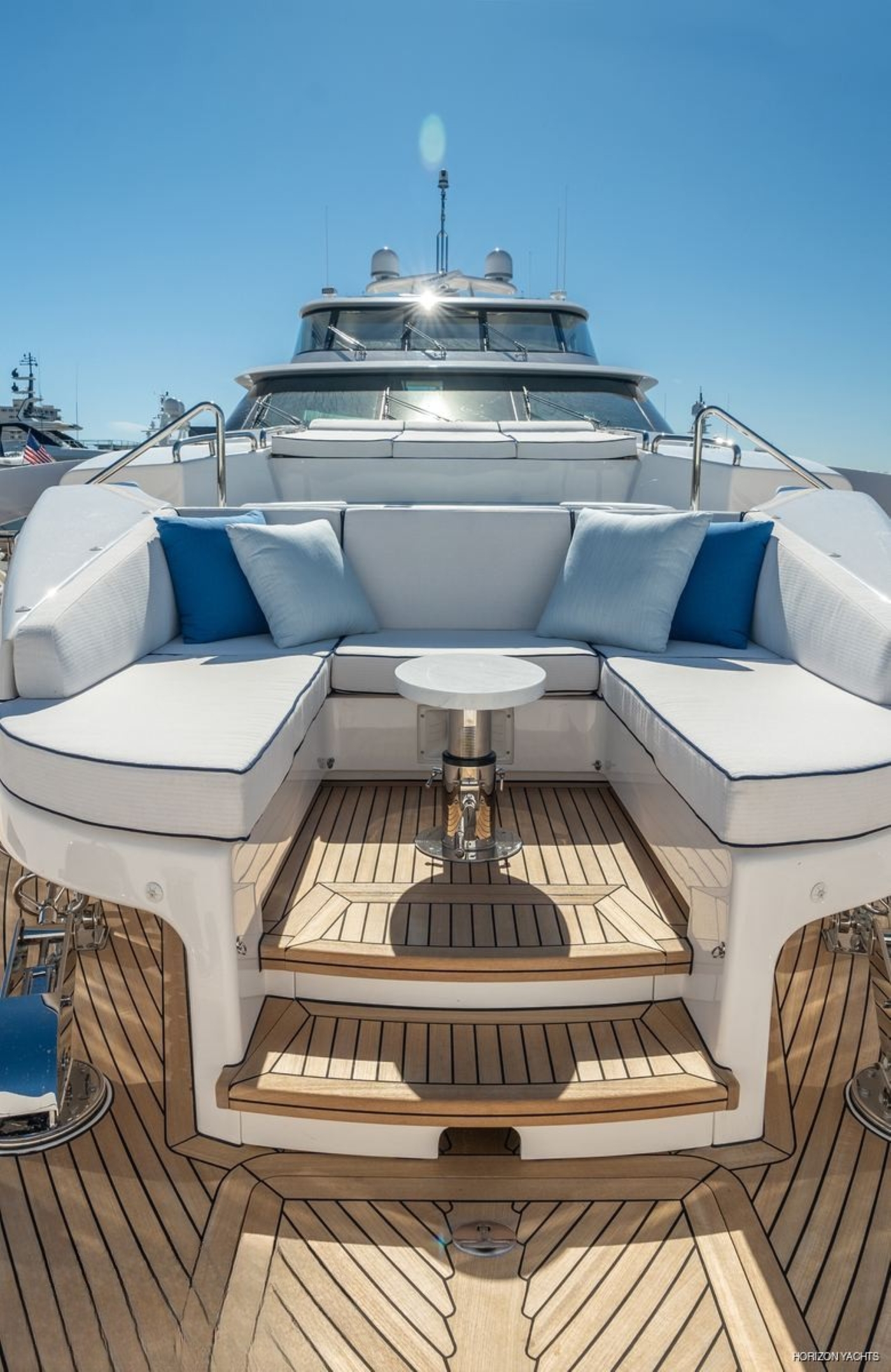 Yacht MISS MICHELLE, Horizon | CHARTERWORLD Luxury Superyacht Charters